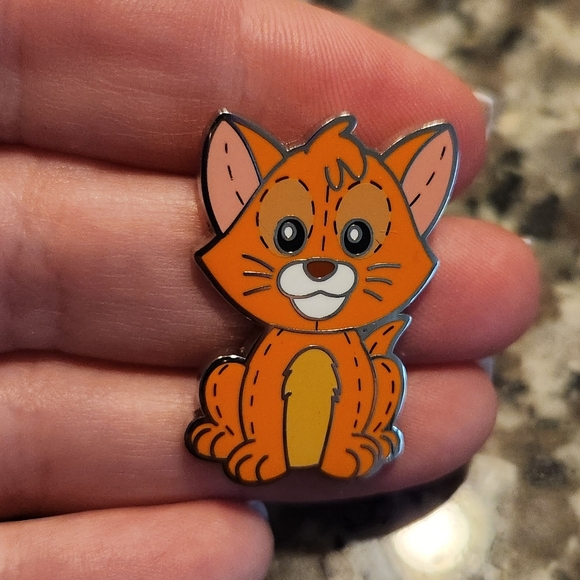 Disney | Jewelry | 5 For 3 Disney Pin Oliver From Oliver And Company ...